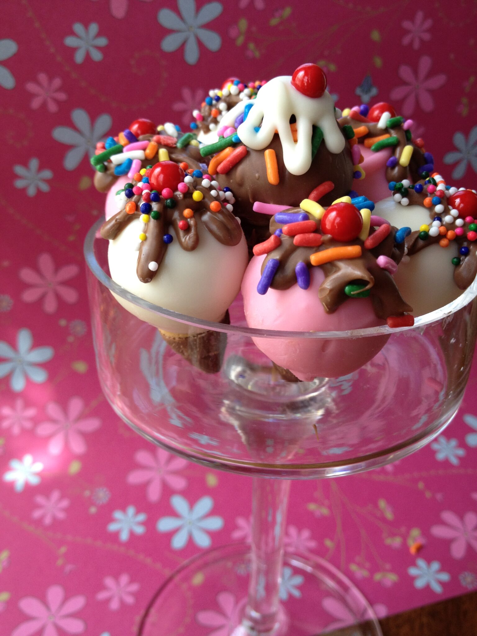 Mini Ice Cream Cone Cake Pops • Pint Sized Baker