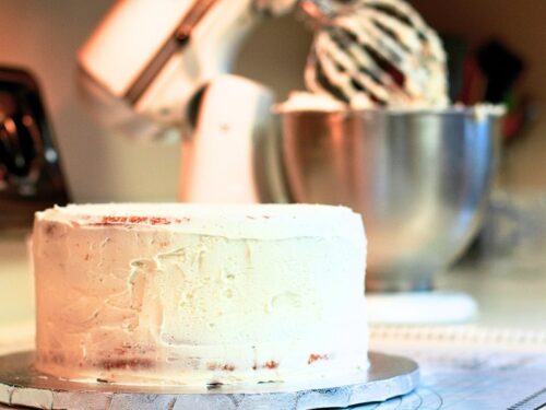 How to crumb coat a cake • Pint Sized Baker