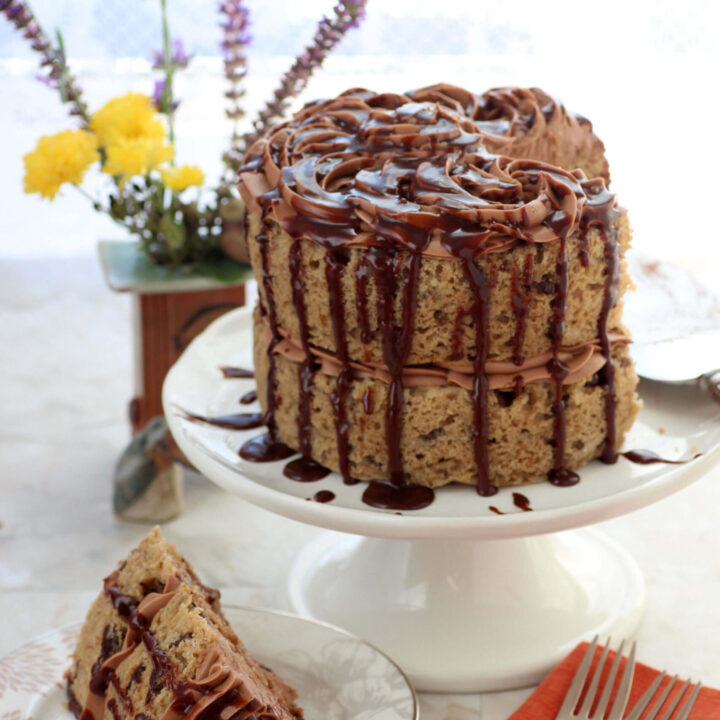 How to crumb coat a cake • Pint Sized Baker