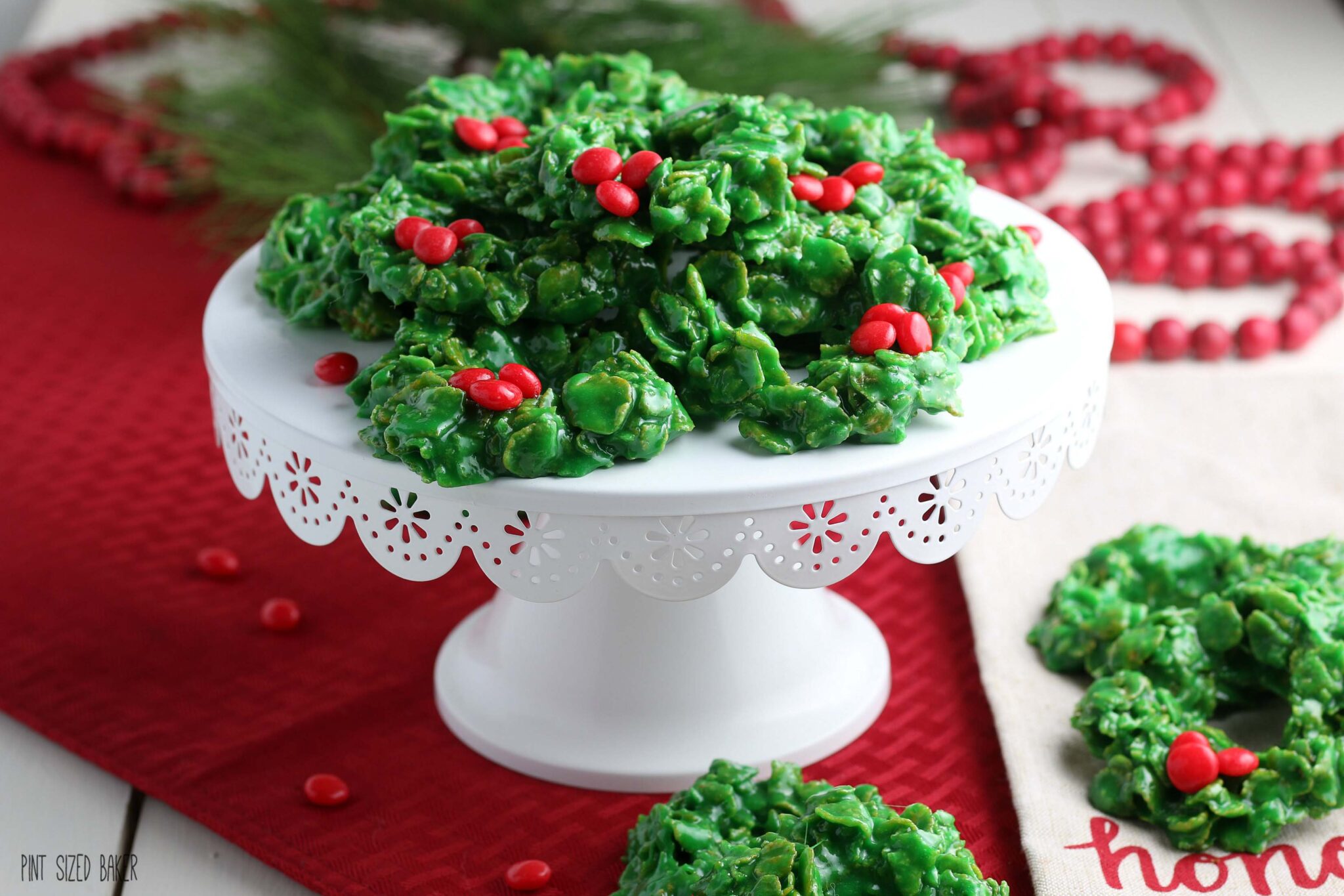 Christmas Cornflakes Wreath Cookies, no bake + Video • Pint Sized Baker
