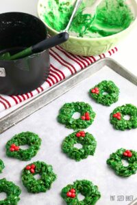 Christmas Cornflakes Wreath Cookies, no bake + Video • Pint Sized Baker
